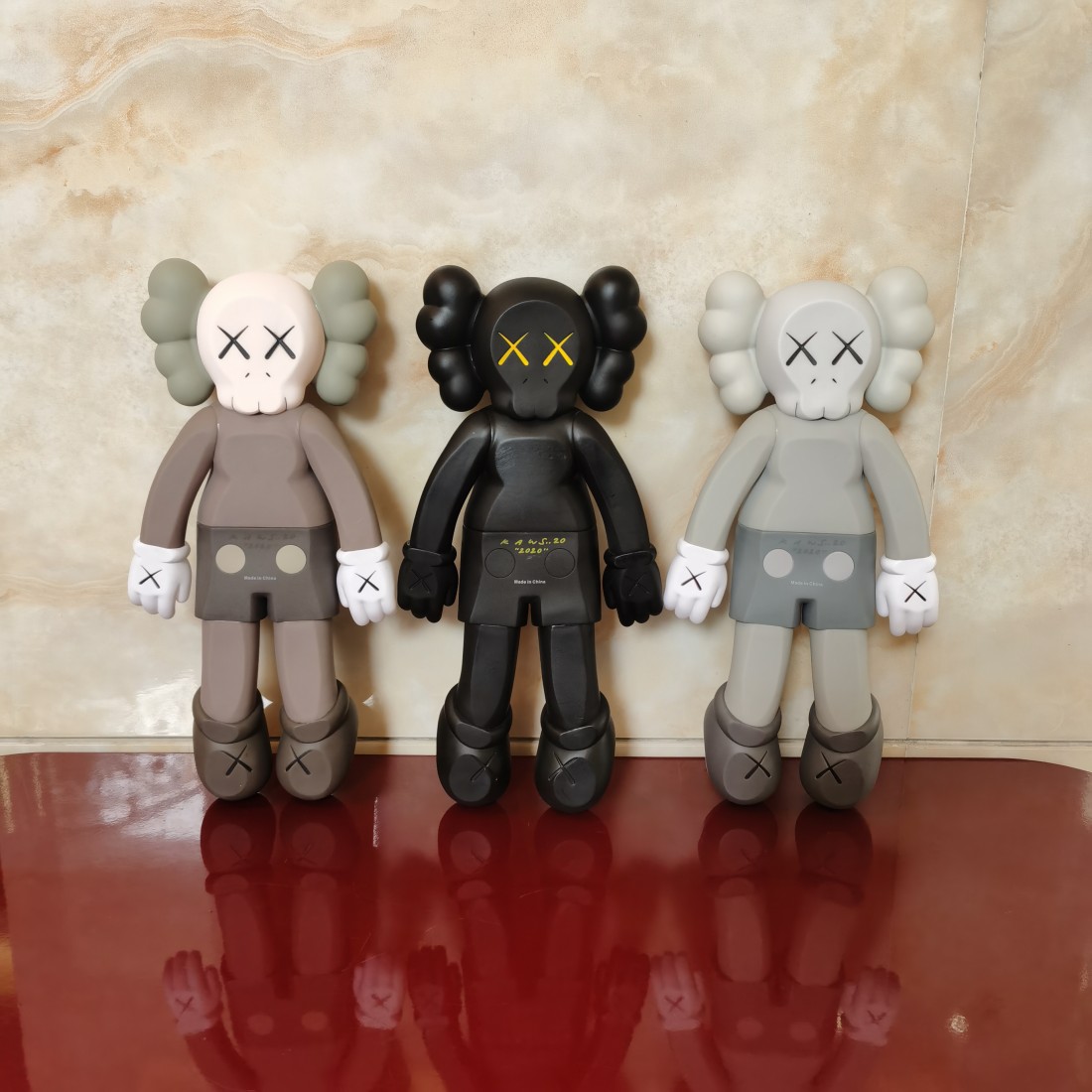 KAWS DOLLS Companion 2020 Figure 44x22x8cm