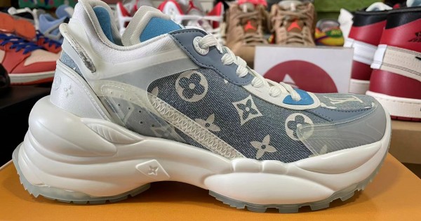LV shoes custom made Louis Vuitton kickbulk snaeker retail wholesale ...