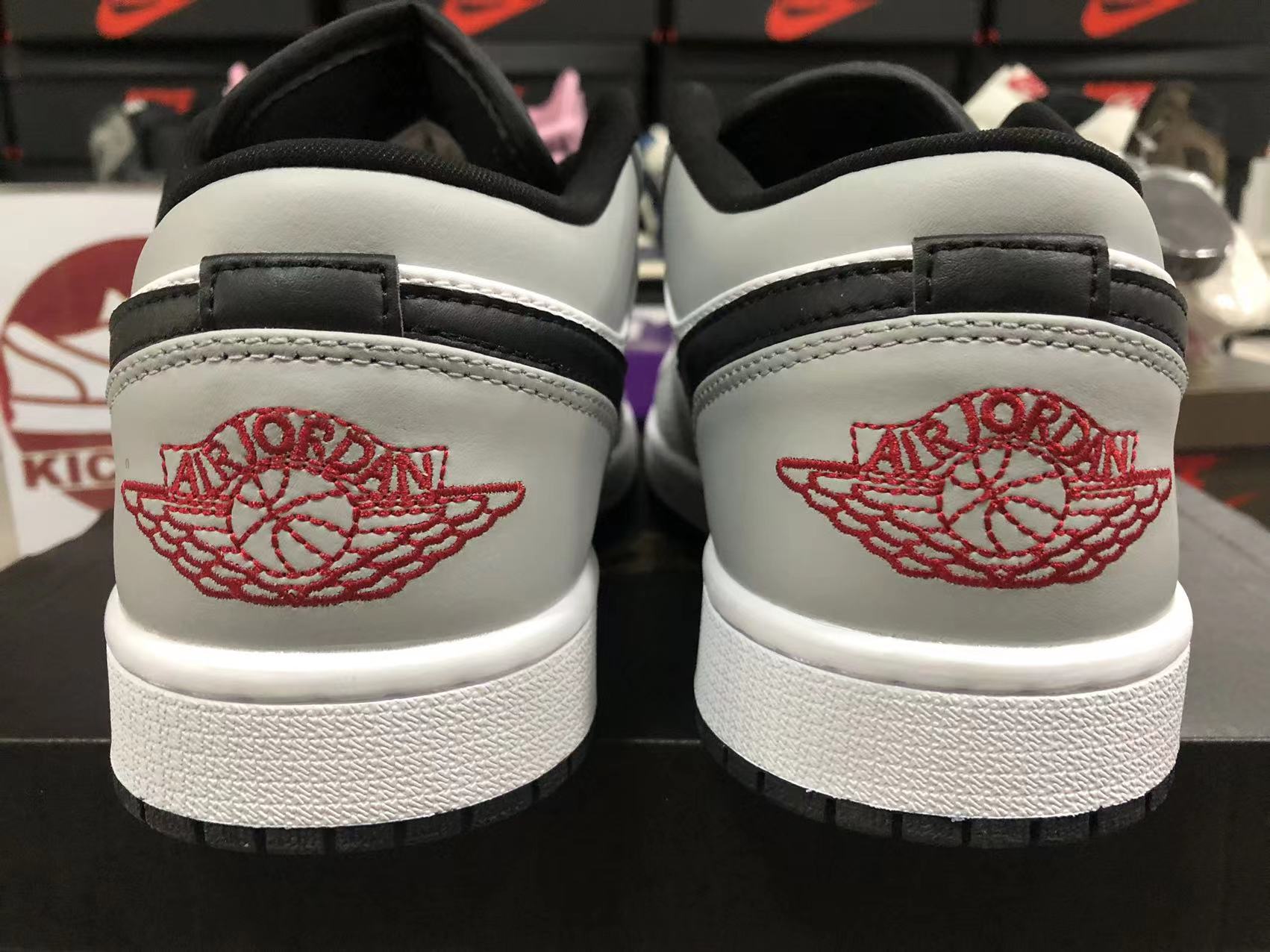 AIR JORDAN 1 LOW 'LIGHT SMOKE GREY' 553558-030 Kickbulk Sneaker Camera ...