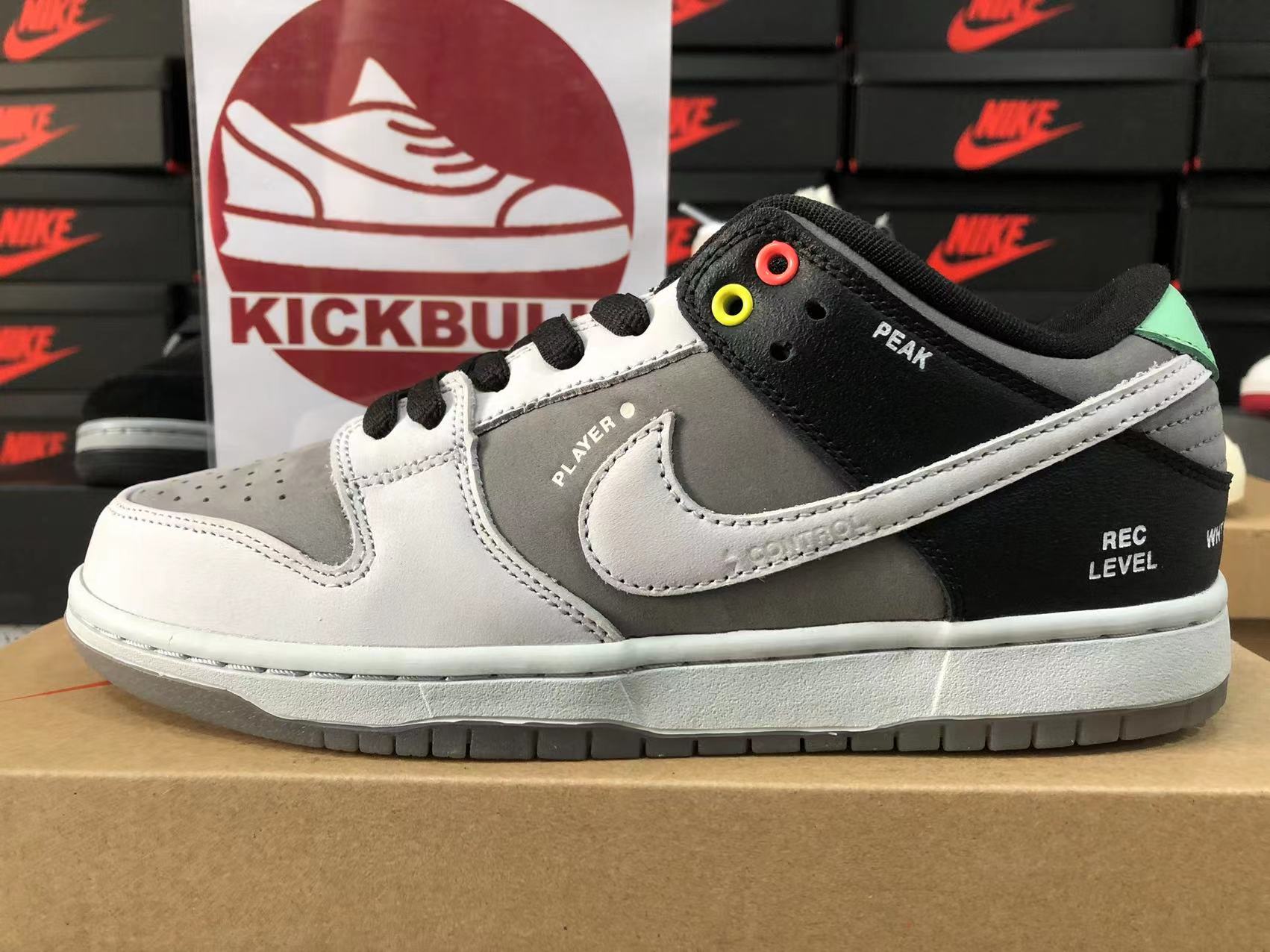 Nike SB Dunk Low VX1000 CV1659-001 Kickbulk Sneaker Camera photos