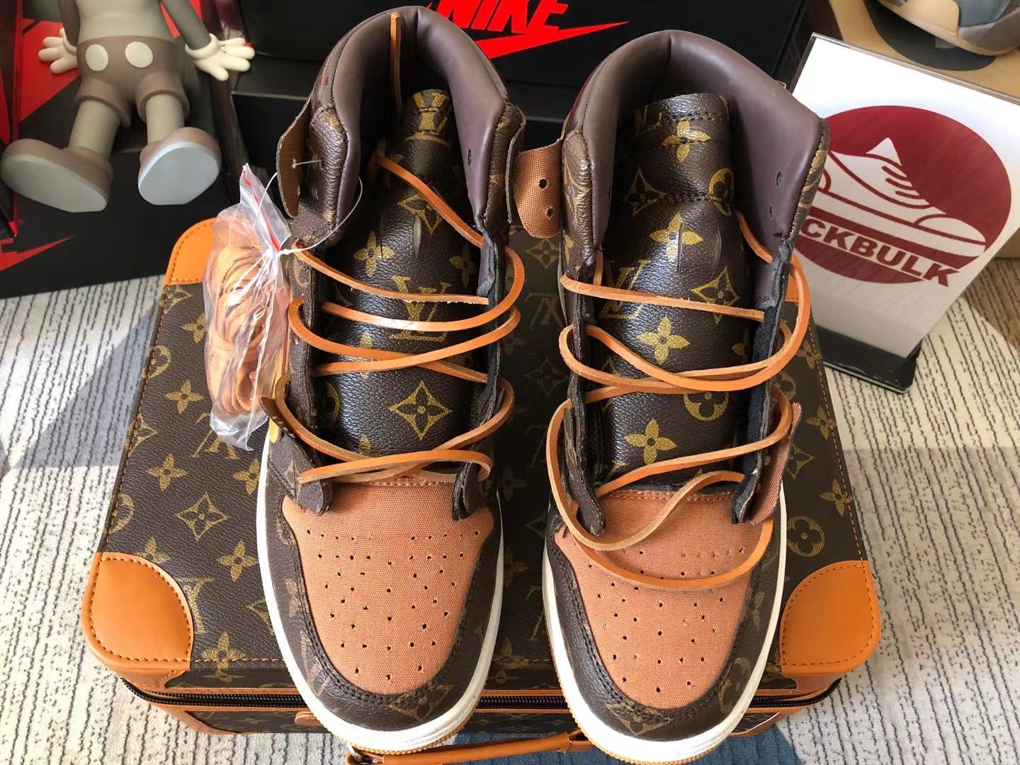 LOUIS VUITTON X NIKE AIR JORDAN 1 High KickBulk Sneaker Shoes Mobile ...
